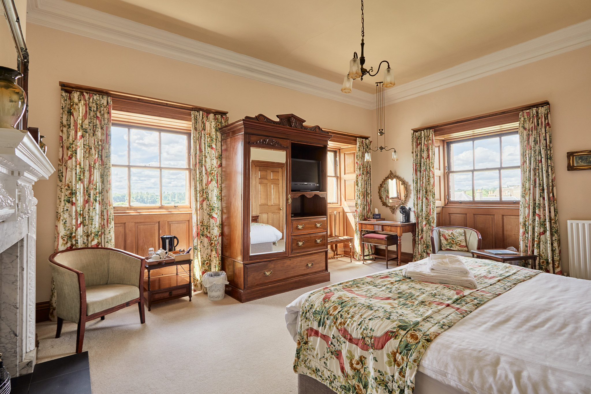 Principle Bedrooms | Ednam House